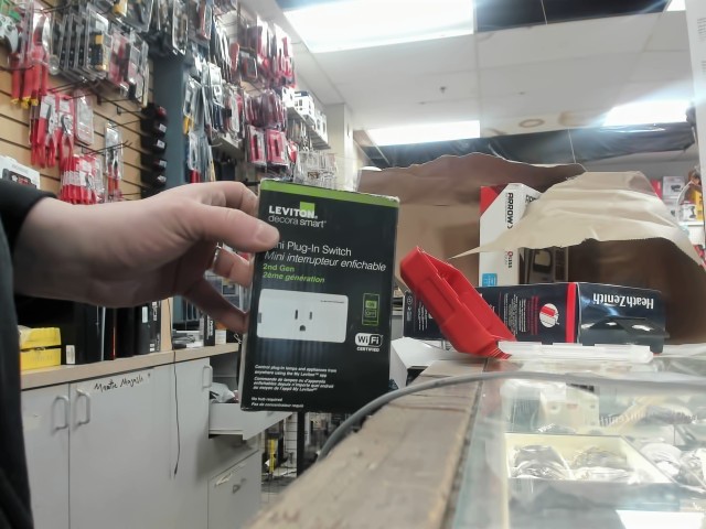 Leviton D215P | Outils - Divers | Pierrefonds | Inventaire #4256577